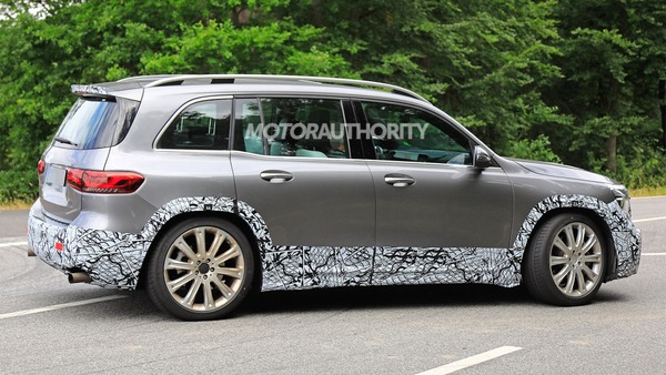 2021 Mercedes-AMG GLB45 spy shots and video