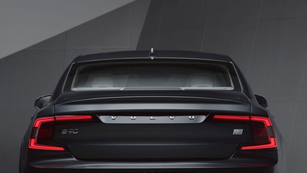 2021 Volvo S90 and V90 receive updates including mild-hybrid tech