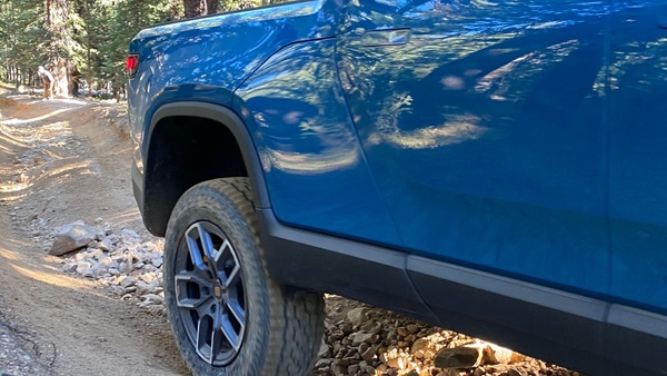 First drive review: 2022 Rivian R1T shines as the North Star of utility ...