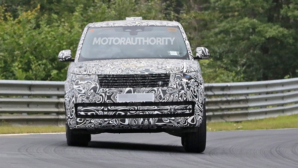 2022 Land Rover Range Rover spy shots and video: Familiar look belies ...