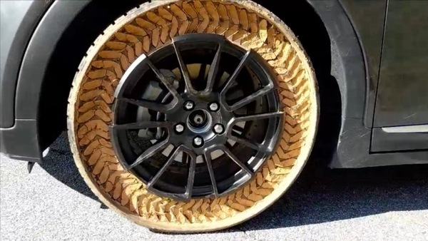 Airless tires look like the future for robotaxis, EVs, and more