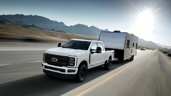 2025 Ford Super Duty goes extra plush with Platinum Plus package
