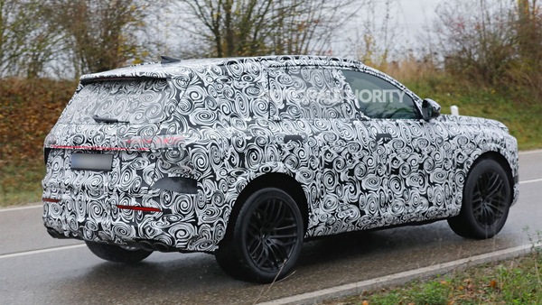 2027 Audi SQ7 spied for first time