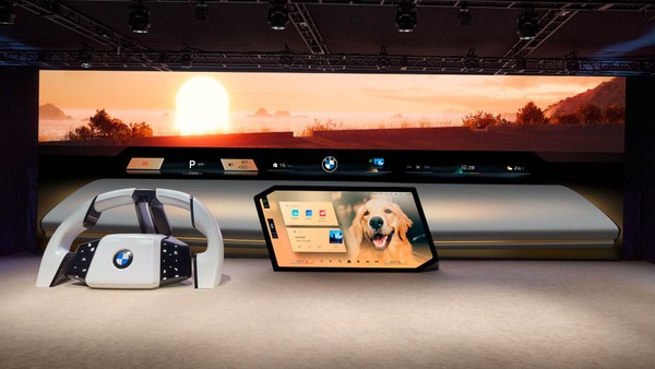 Next-gen BMW iDrive debuts pillar-to-pillar projection