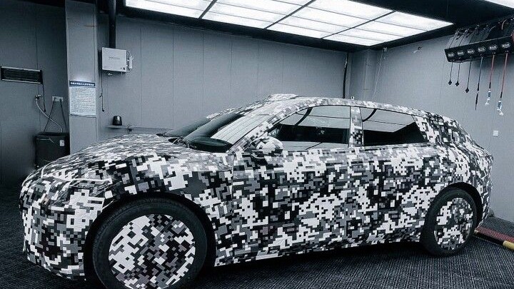Faraday Future not dead, $30,000 FX 6 prototypes headed to US