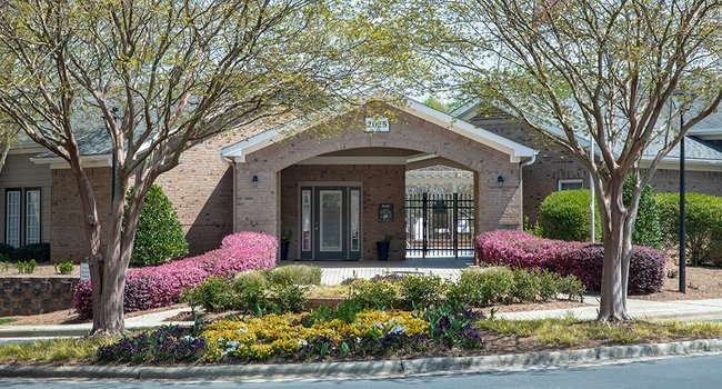 Timbercrest Reviews - Charlotte, NC | 2025 Timber Oaks Lane | 301 ...