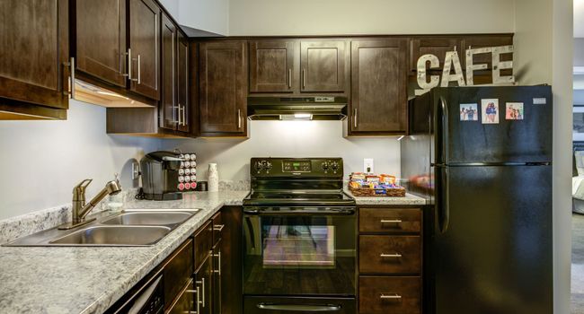 Glen at Burnsville Apartments Reviews - Burnsville, MN | 13000 Harriet ...