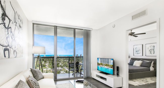 Circ Residences - 204 Reviews | Hollywood, FL Apartments for Rent ...