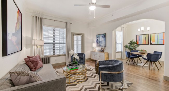 State Thomas Ravello Reviews - Dallas, TX | 2610 Allen Street | 110 ...