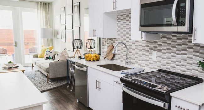 Modera Creative Village Reviews - Orlando, FL | 505 Chatham Avenue | 78 ...