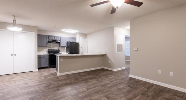 Crown Ridge Apartments Reviews - Shelby, NC | 1635 South Dekalb | 10 ...